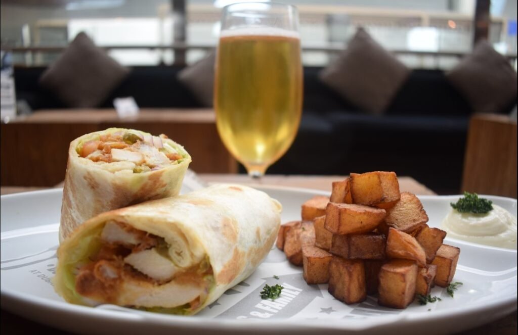 Ahlan Lounge with DXB health club access | 3,4,6 hours combo offer